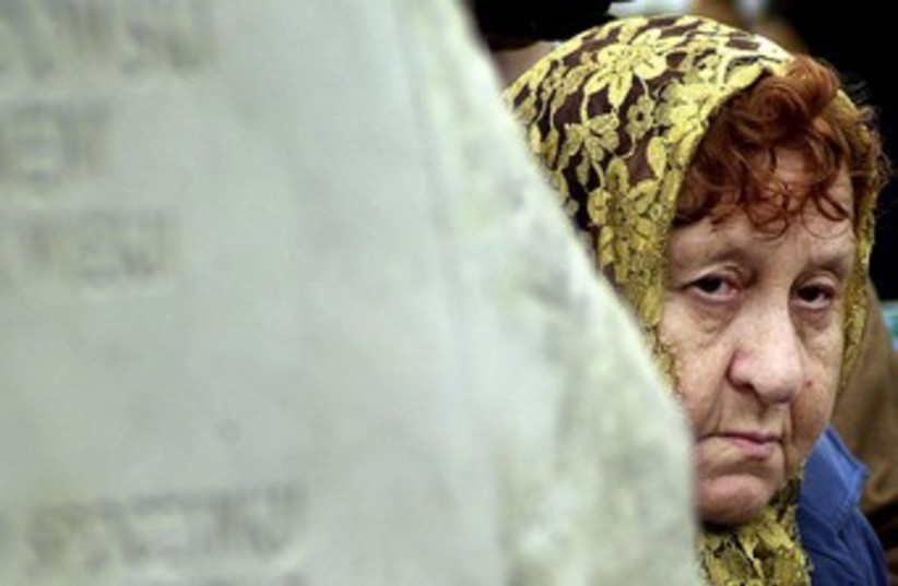 Bones of Polish pogrom’s victims reburied in Jedwabne - The Jerusalem Post