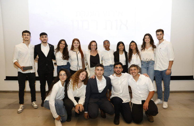 15 outstanding Israeli high school students receive Ramon Award ...