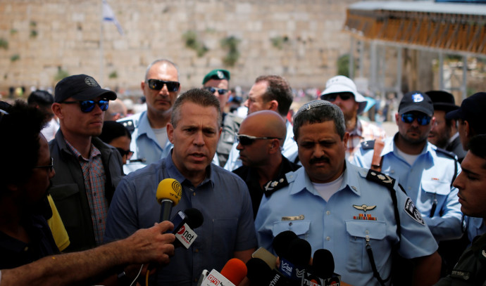 Internal security minister backs Netanyahu-smeared top cop - Israel ...