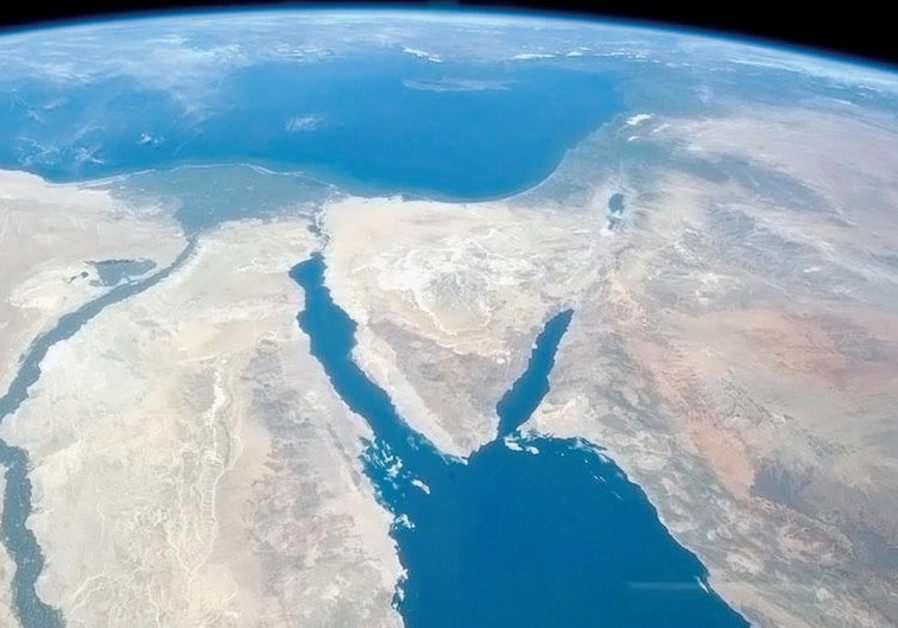 What Oceans Border Egypt