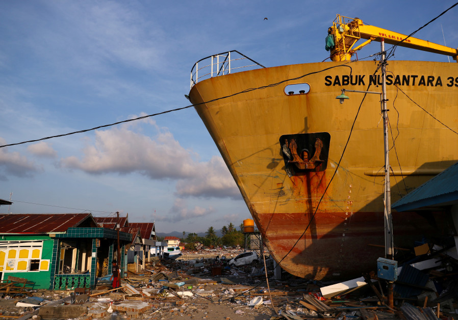 At least 43 die when tsunami hits Indonesian islands of Java, Sumatra ...