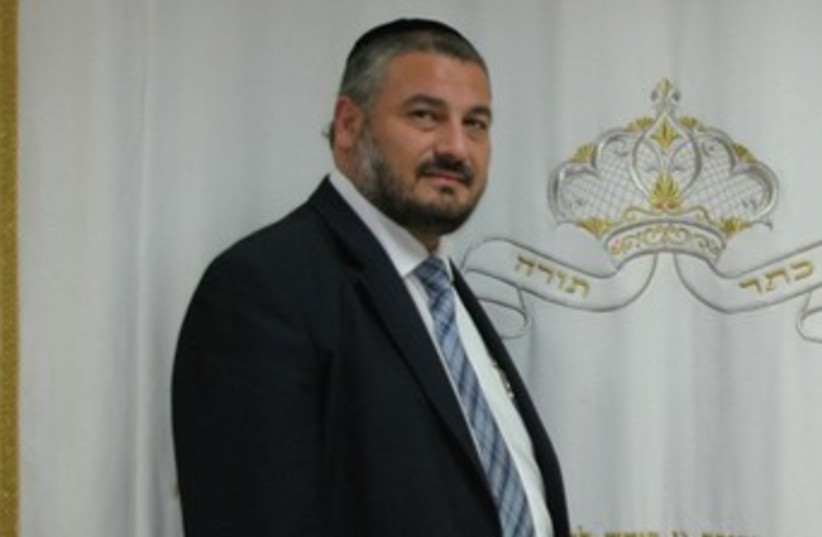 Incumbent reaches out to Anglo community in Beit Shemesh mayoral race ...