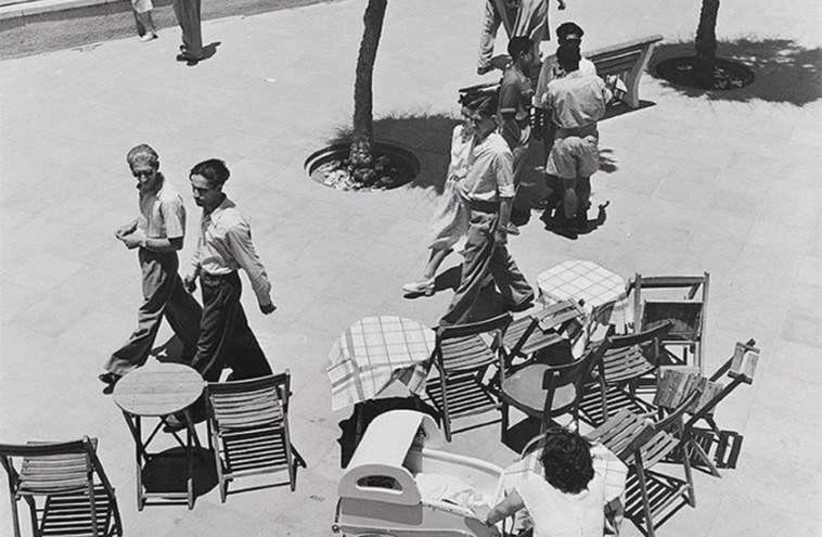 Through the lens of Robert Capa - Israel Culture - The Jerusalem Post