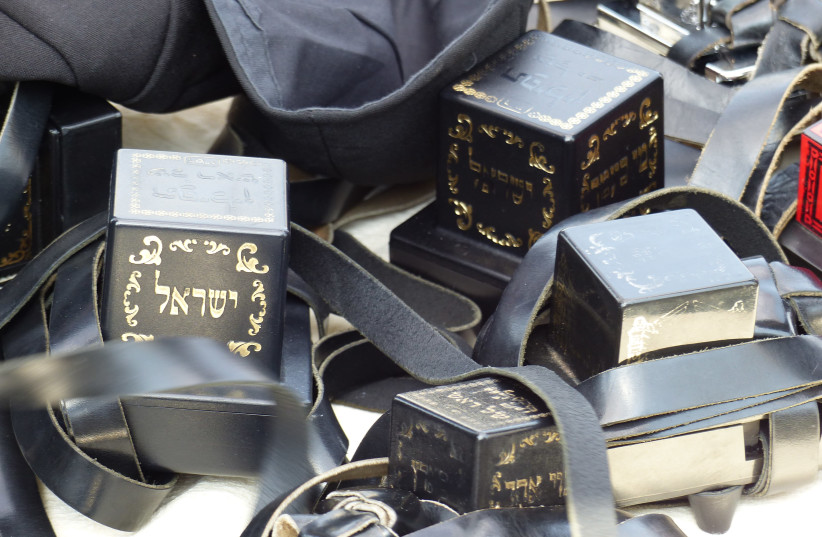 Israeli Holocaust museum allegedly smuggled Warsaw artifacts - The ...