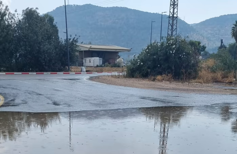 Rain falls in Israel, causes mid-summer floods - Israel News - The ...