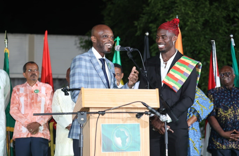Stéphane Legar performs at the Nigerian ambassador's residence - The ...
