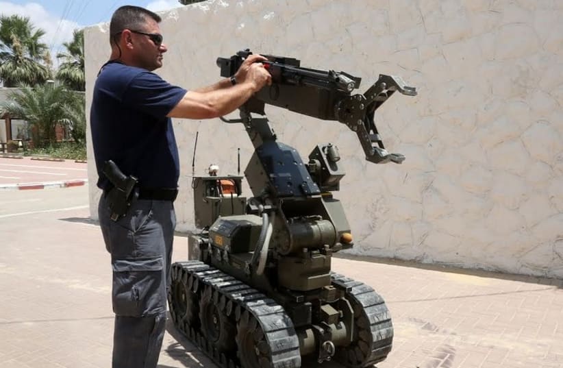 Israeli sappers neutralize bomb planted at bus stop in northern West ...