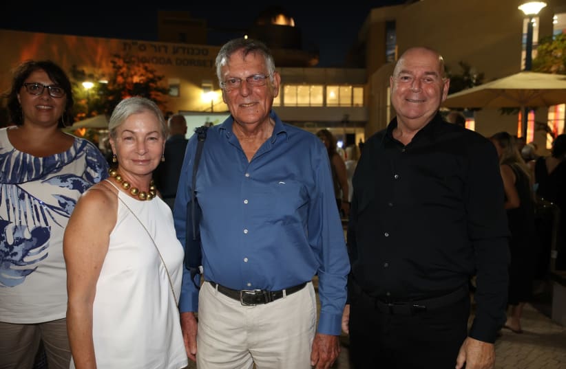 New medical museum draws hundreds for night of fascination - The ...