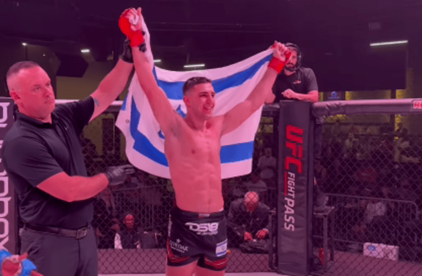 Israeli MMA fighter Shimon Smotritsky wins big at Fury FC 82 - Israel ...