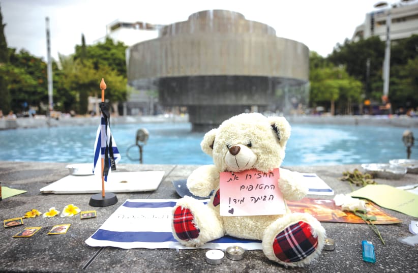 Teddy bears for each Hamas hostage knitted across Israel in initiative ...