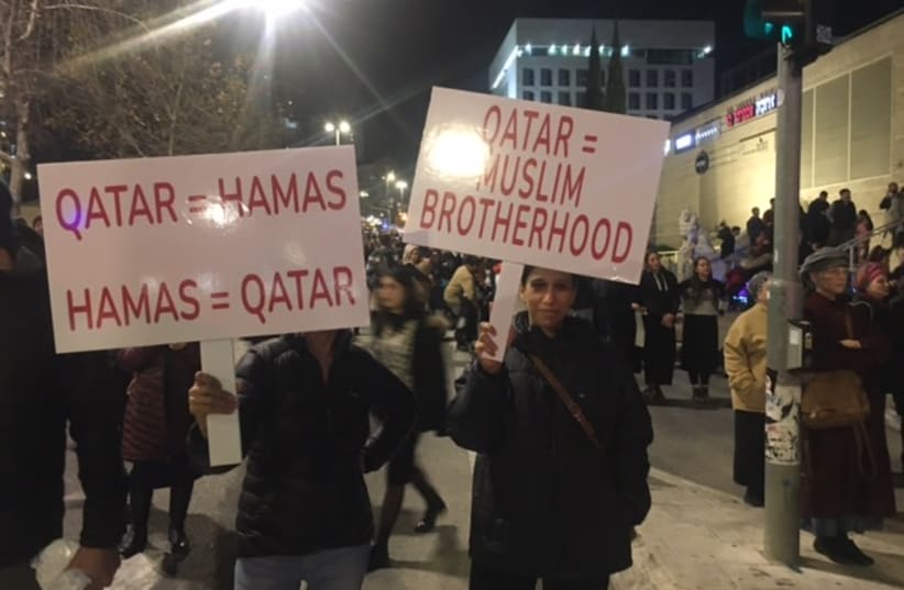 Thousands protest in favor of continued war to defeat Hamas - The ...