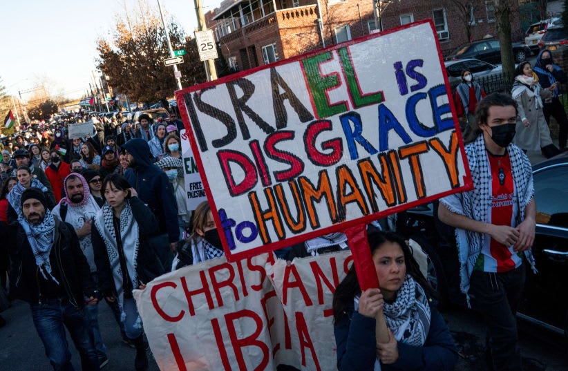 Activista pro-palestina arrestada por secuestrar y agredir a hombre ...
