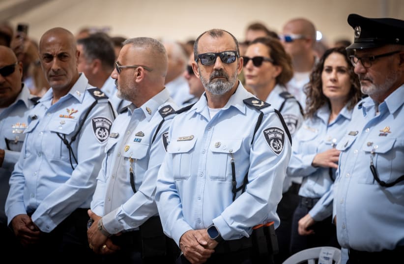 Israel's police release new directive to fight violent crime, gangs ...